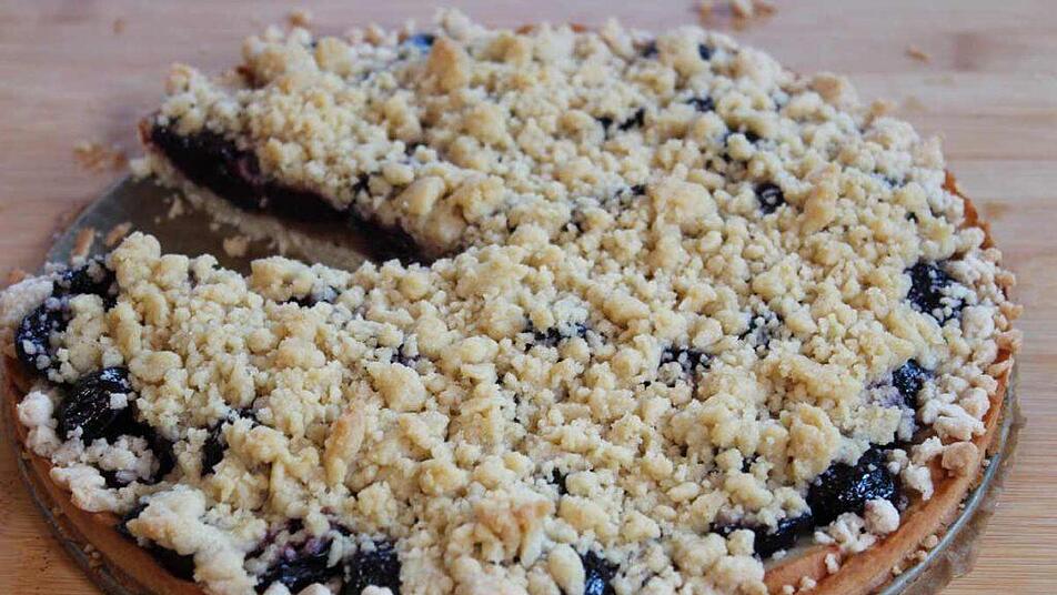 Kirschkuchen mit Streuseln