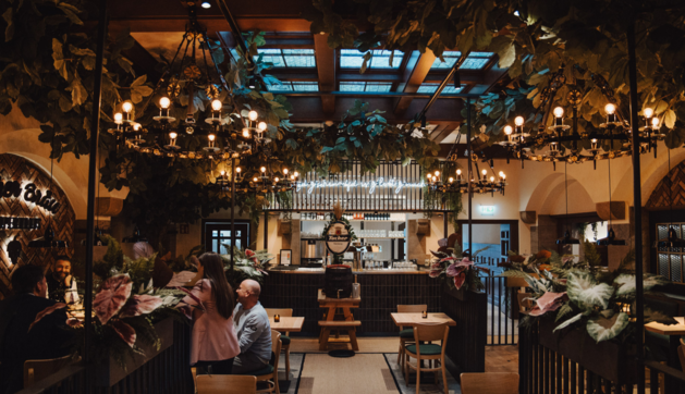 Nürnberger Wirtshaus Tucher-Bräu am Opernhaus feiert Neueröffnung