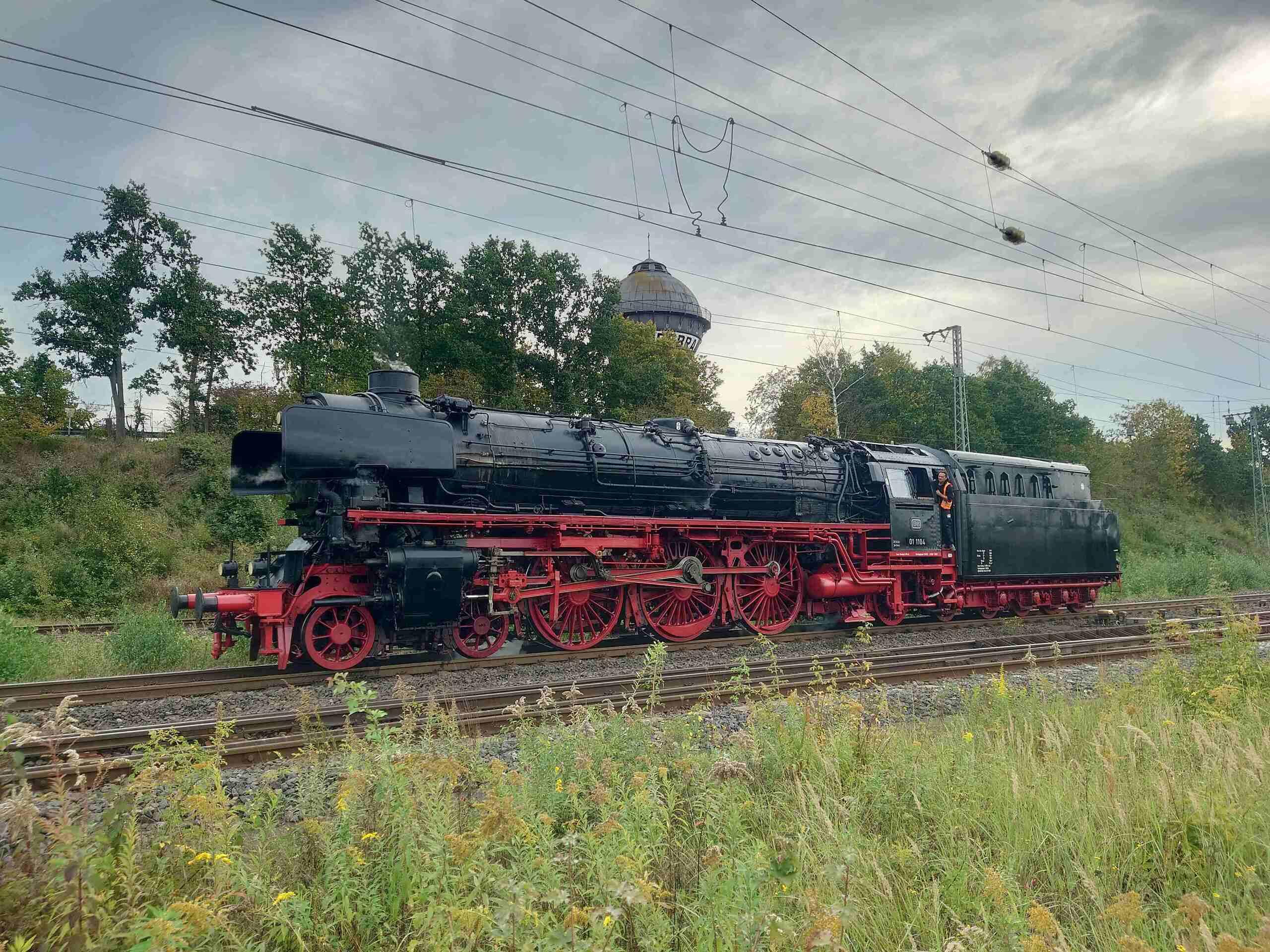 Neuenmarkt: Betriebsfähige Dampflok zieht in Museum ein - mit ...