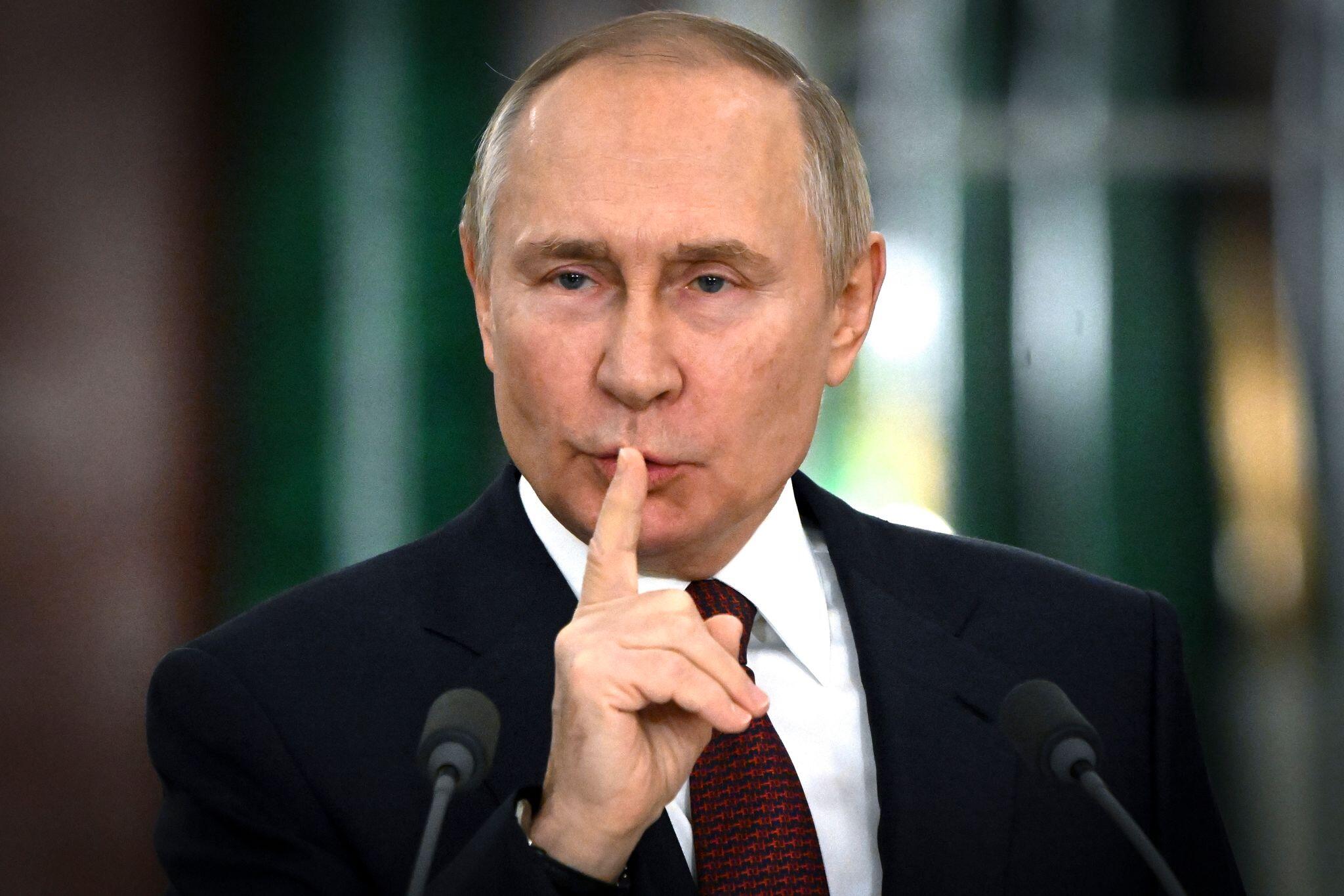 Ukraine Krieg Putin Als Herr Der Ringe Geschenk An Staatschefs L st ukraine-krieg-putin-als-herr-der-ringe-geschenk-an-staatschefs-l-st