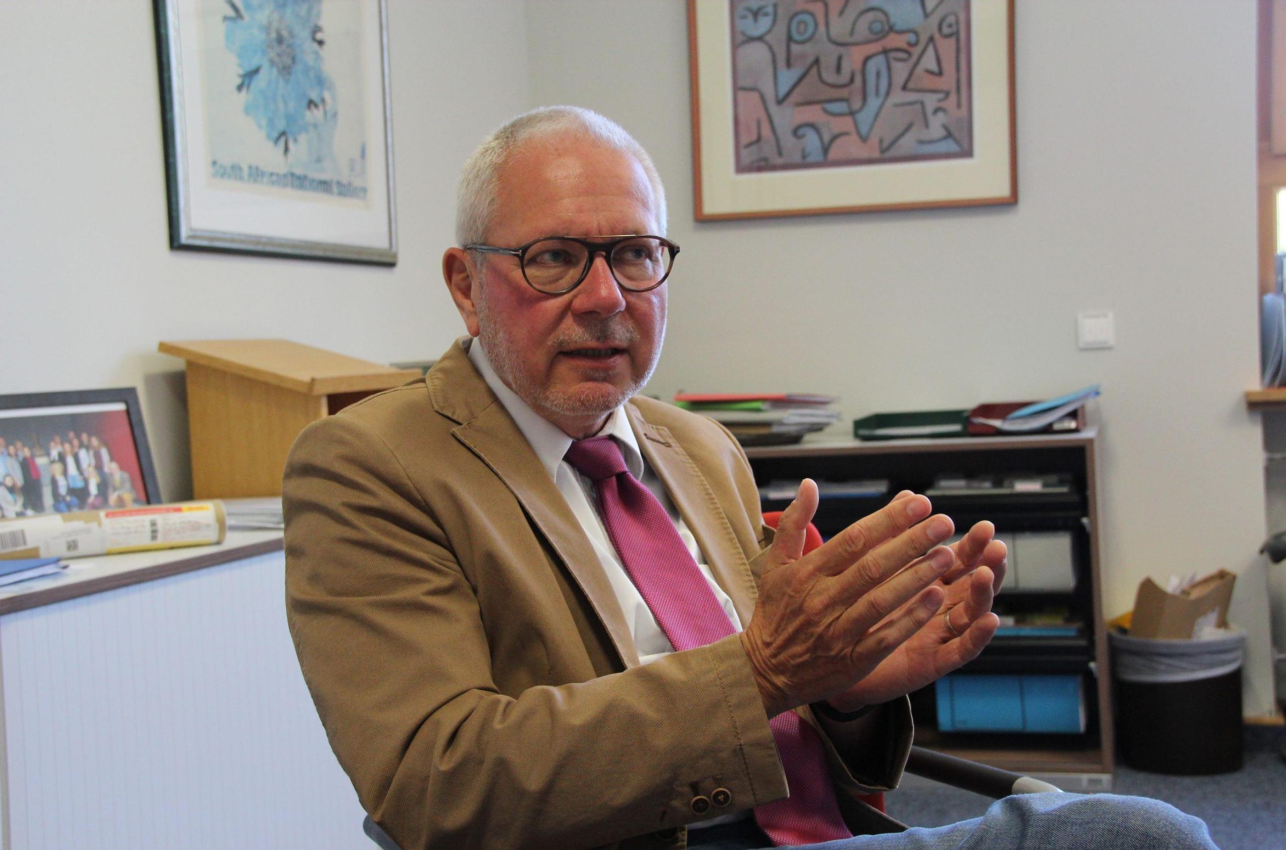 Schulleiter des Kissinger Jack-Steinberger-Gymnasiums Frank Kubitza ...