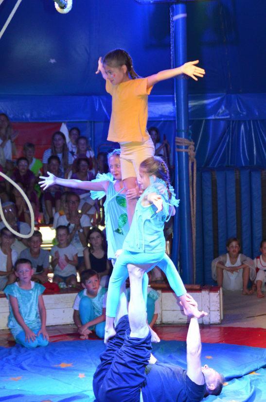 Akrobatik und Spaß in der Balance