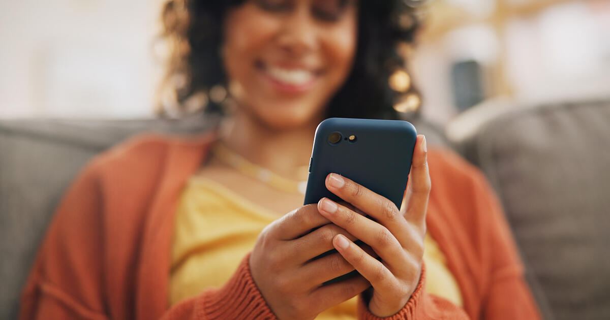 Verbraucher: So lange solltest du dein Handy mindestens nutzen