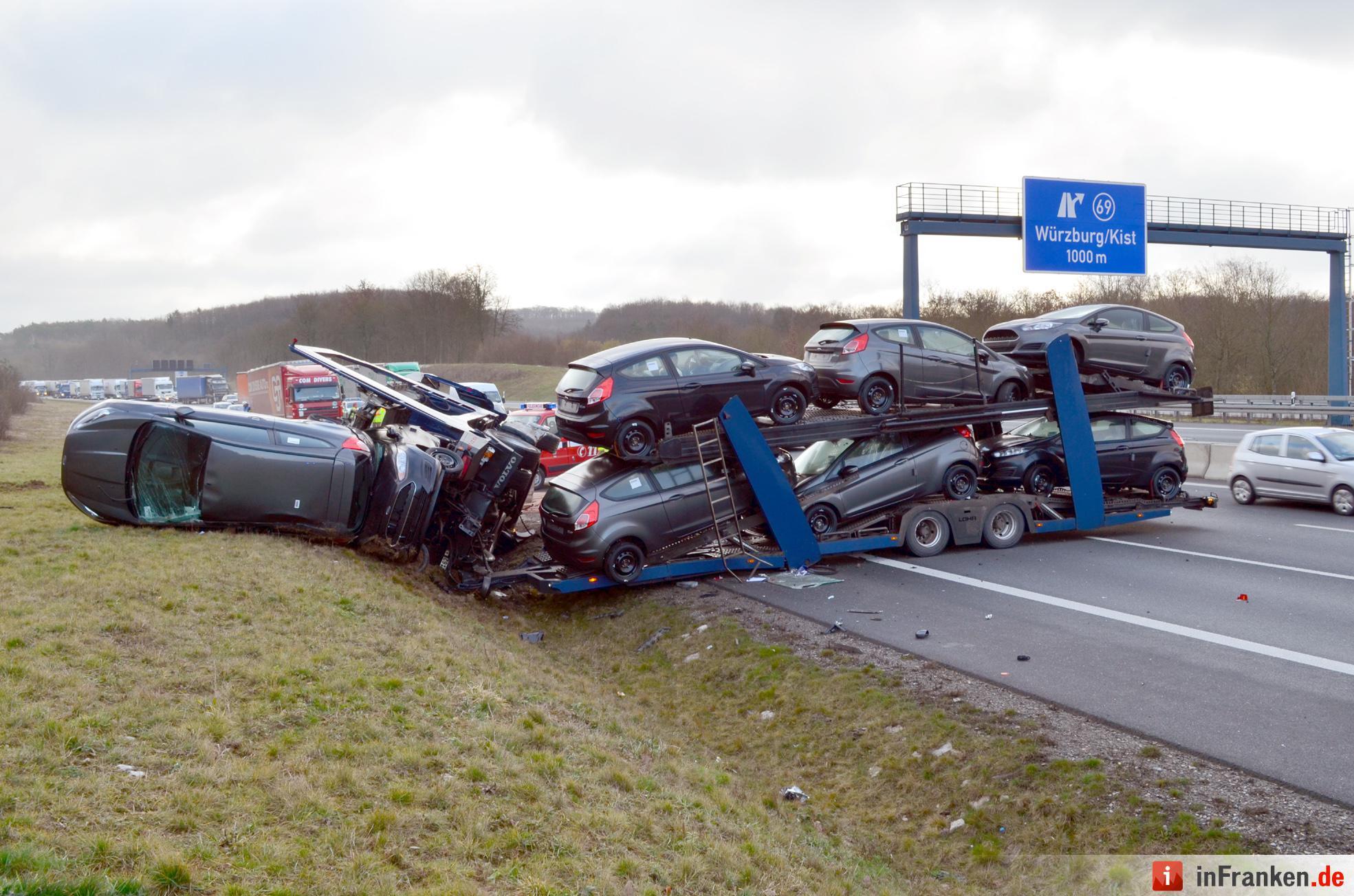 Schwerer Unfall mit Autotransporter auf A3 bei Würzburg - Bildergalerie