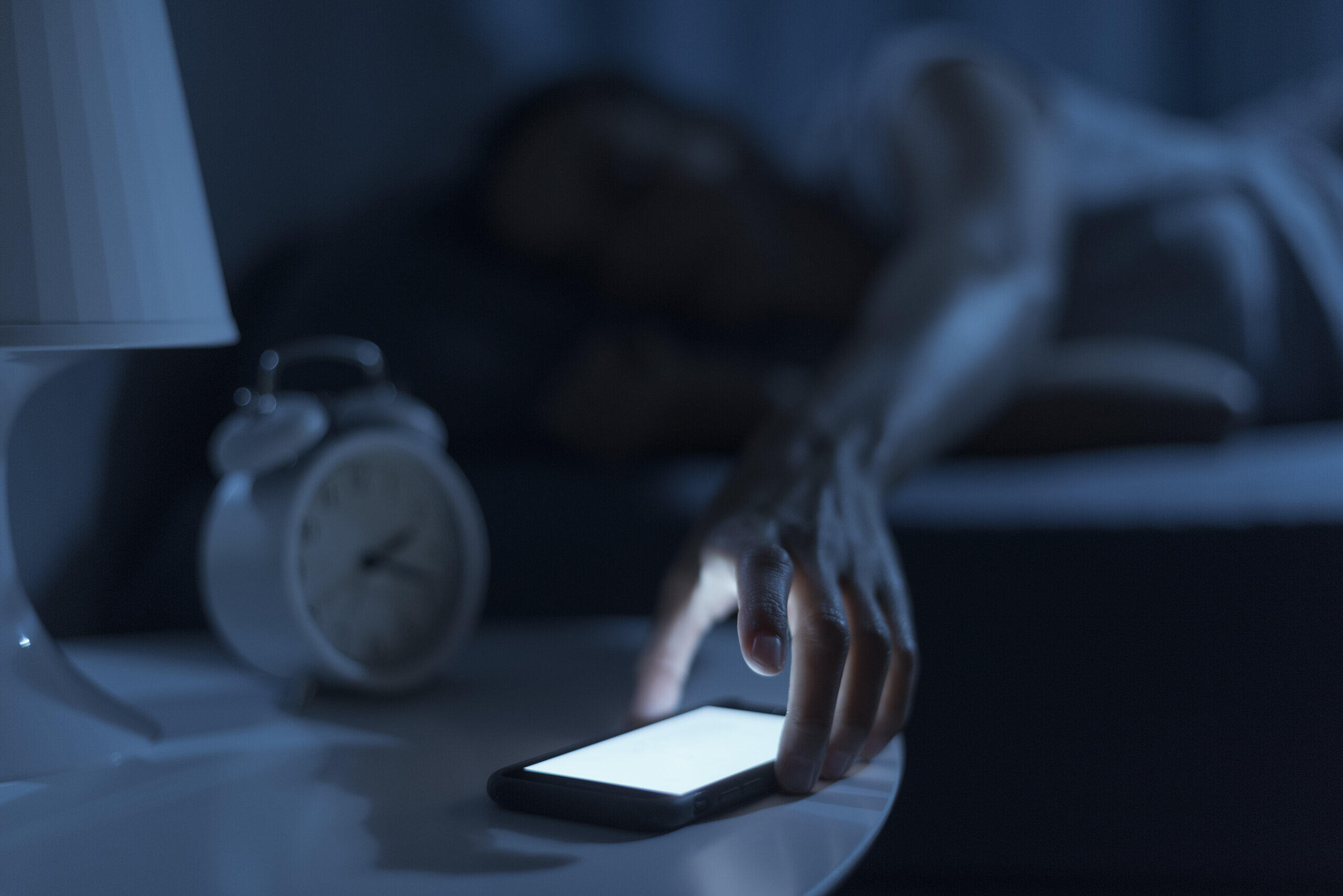 Handy aus in der Nacht? So sinnvoll ist es