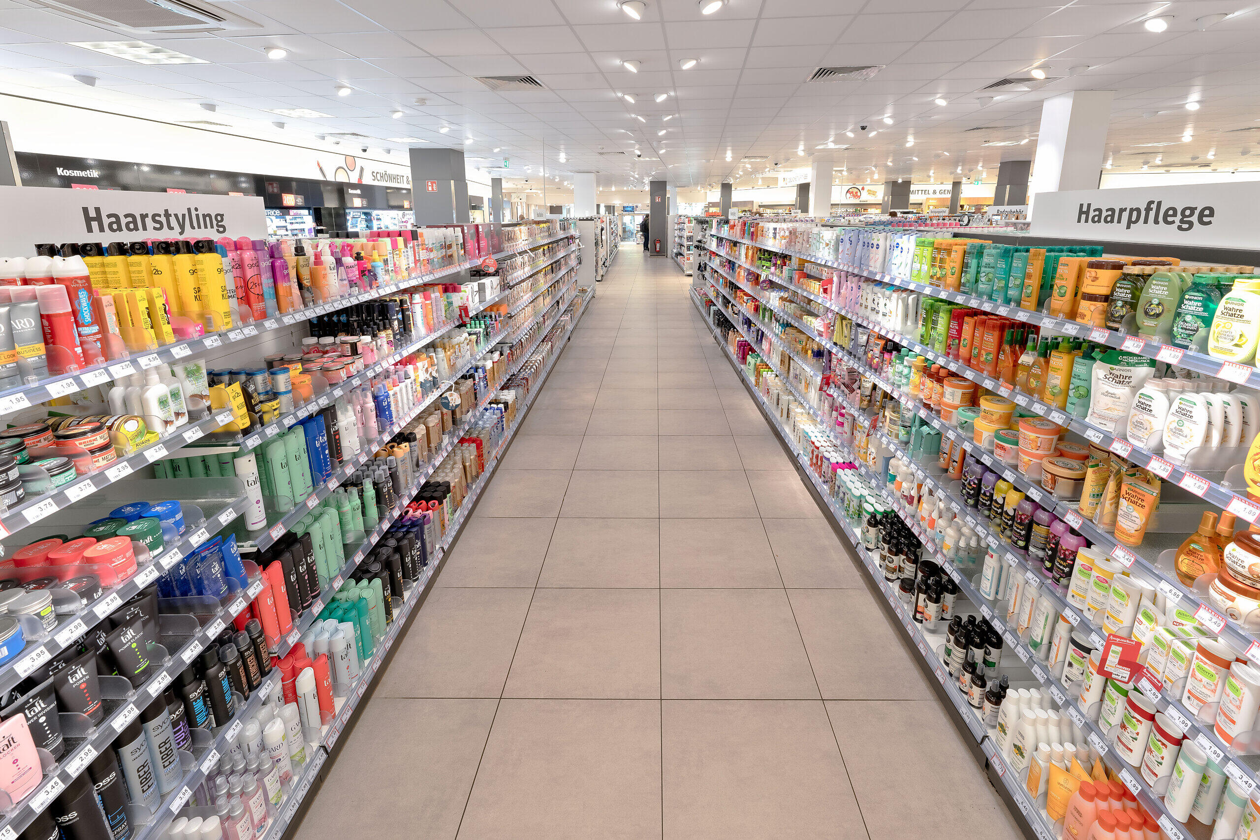 Würzburg: Neue Rossmann-Filiale feiert Eröffnung mit "besonderen ...