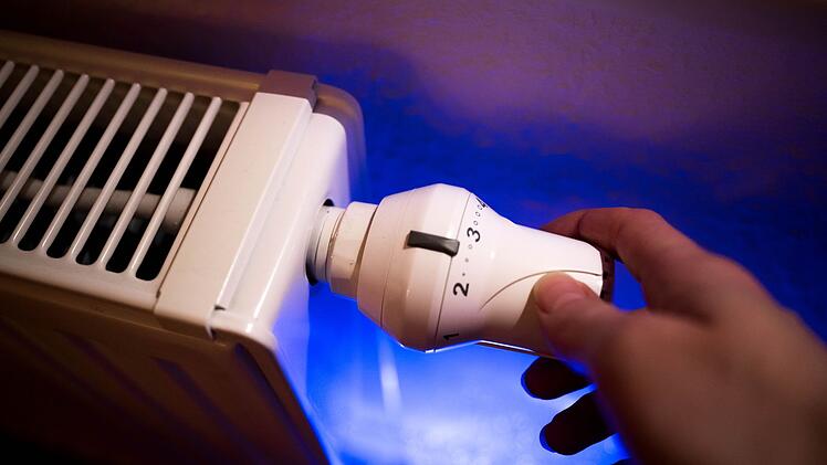 Frostige Temperaturen treiben Heizkosten 2025 nach oben