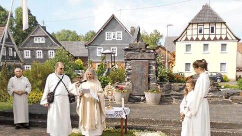 Feierliche Prozession führte durch Welitsch