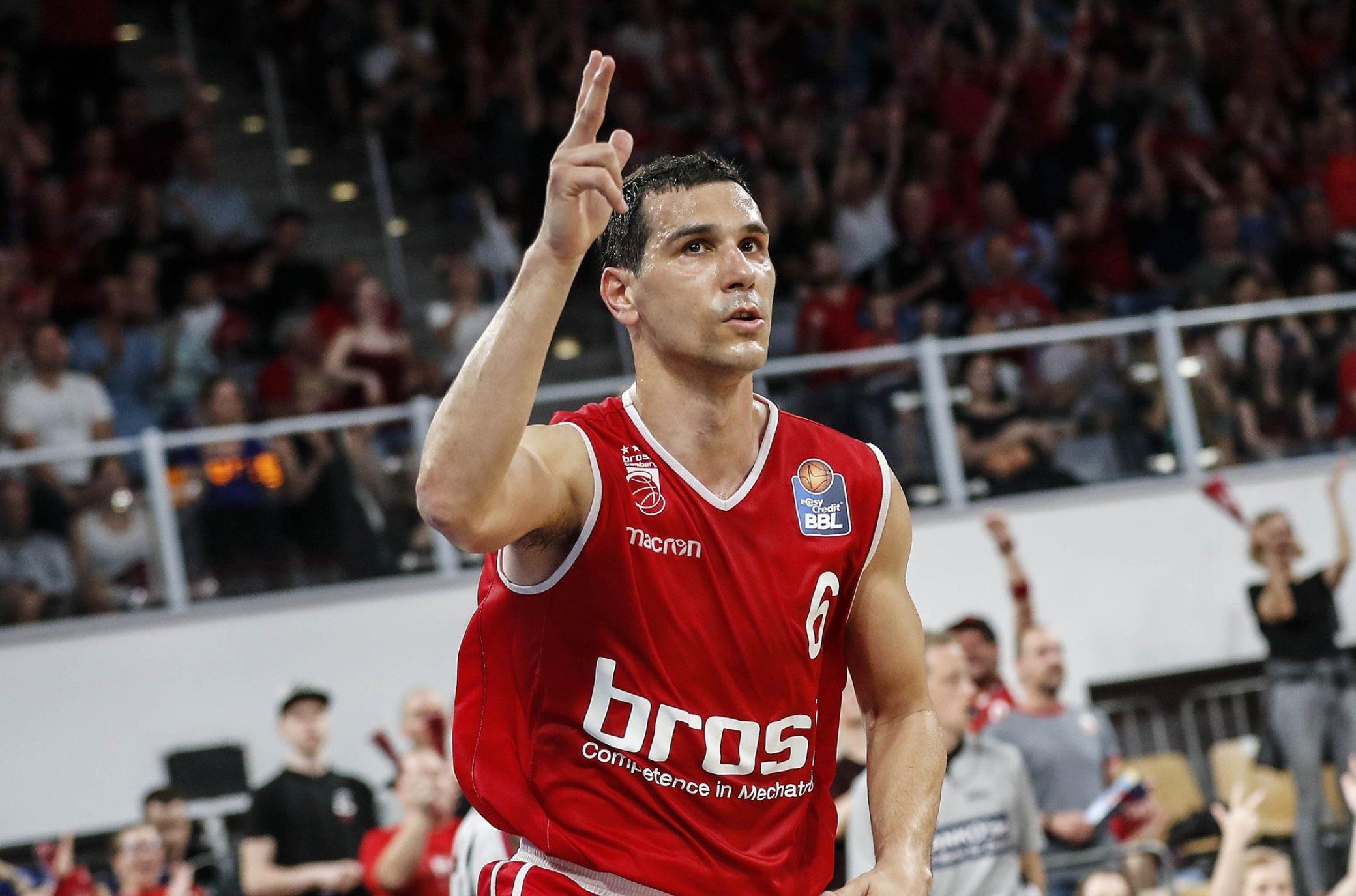 Brose-Kapitän Zisis: Die Fans verdienen ein Meisterteam