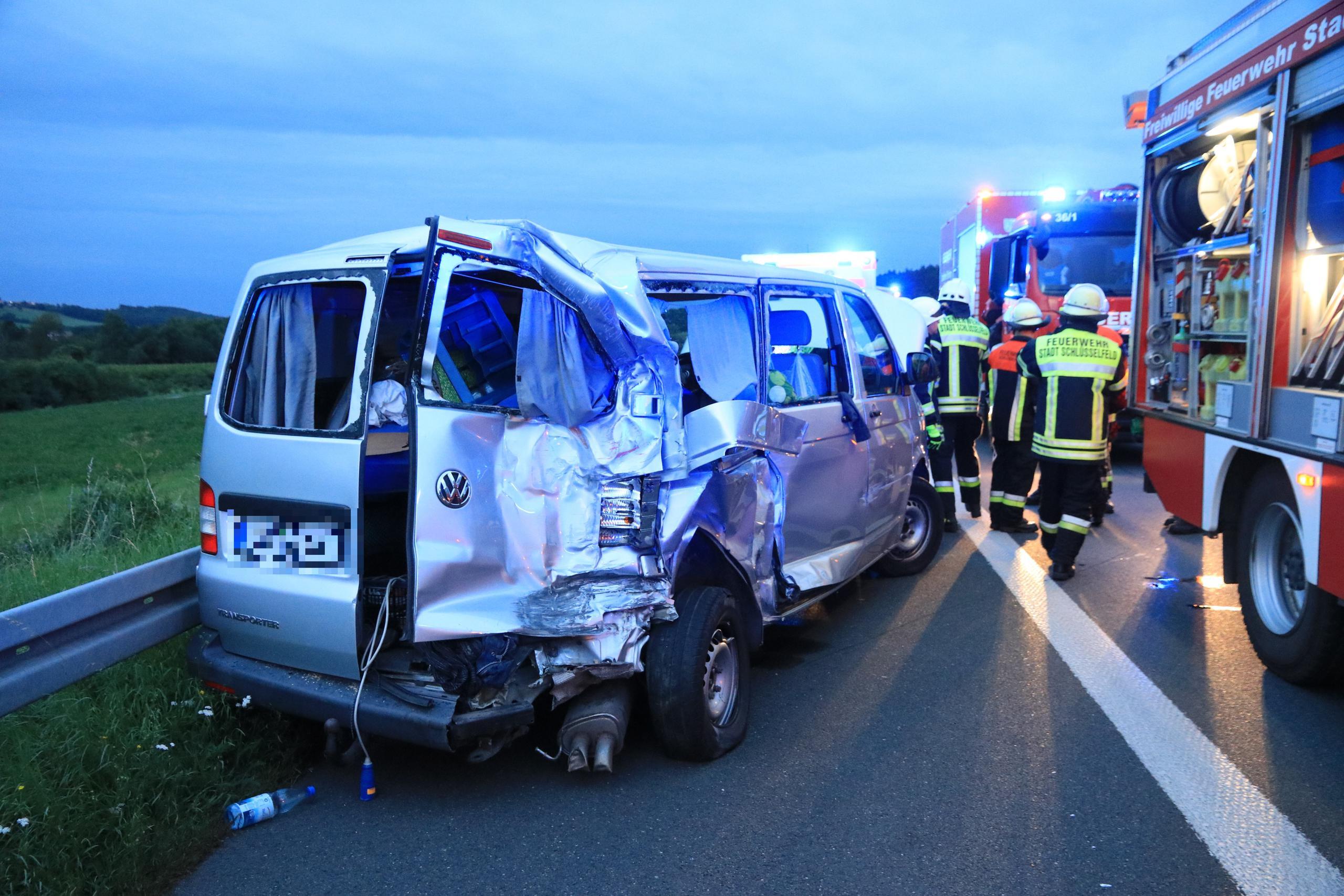 Bilder von: Autotransporter-Unfall auf A3 bei Schlüsselfeld