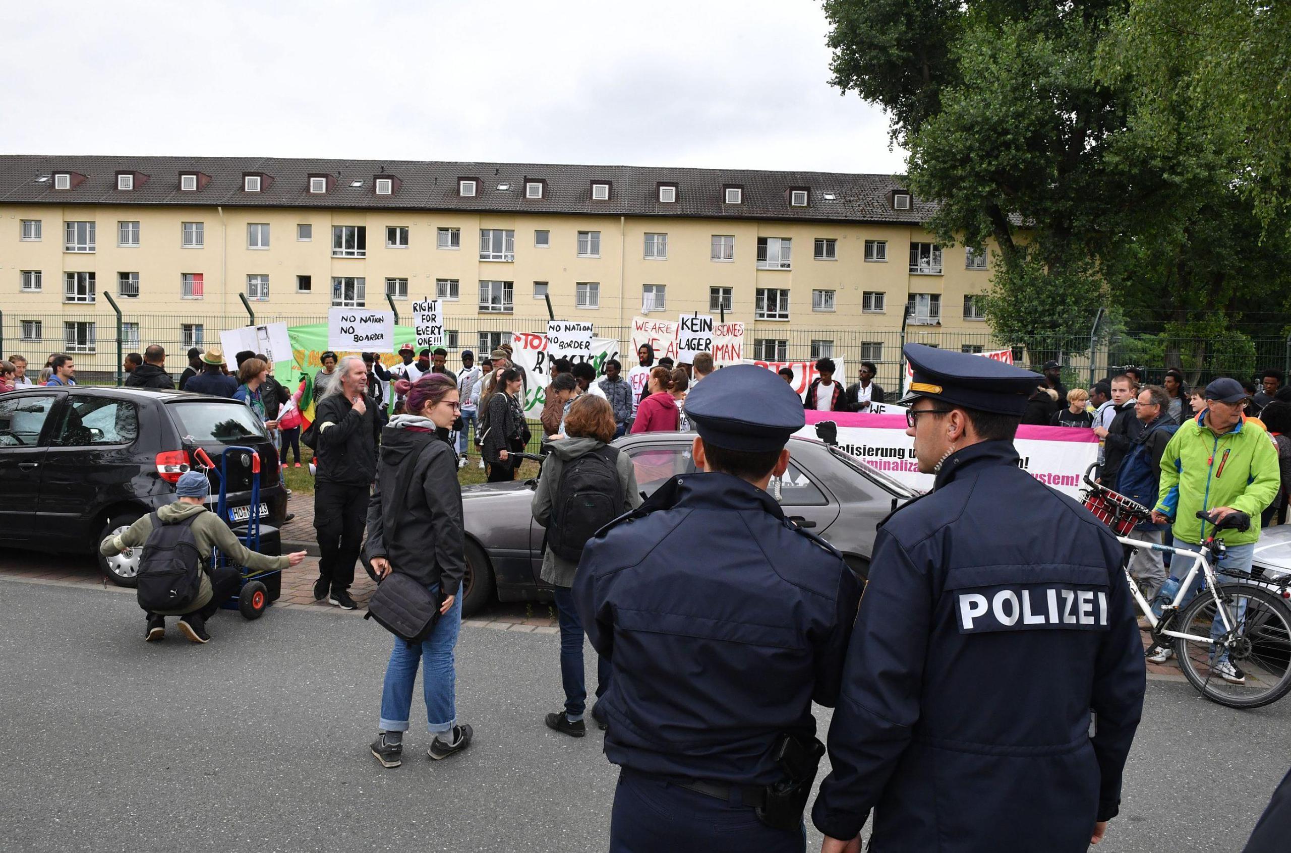 Friedlicher Protest in Bamberg gegen "Ankerzentren"