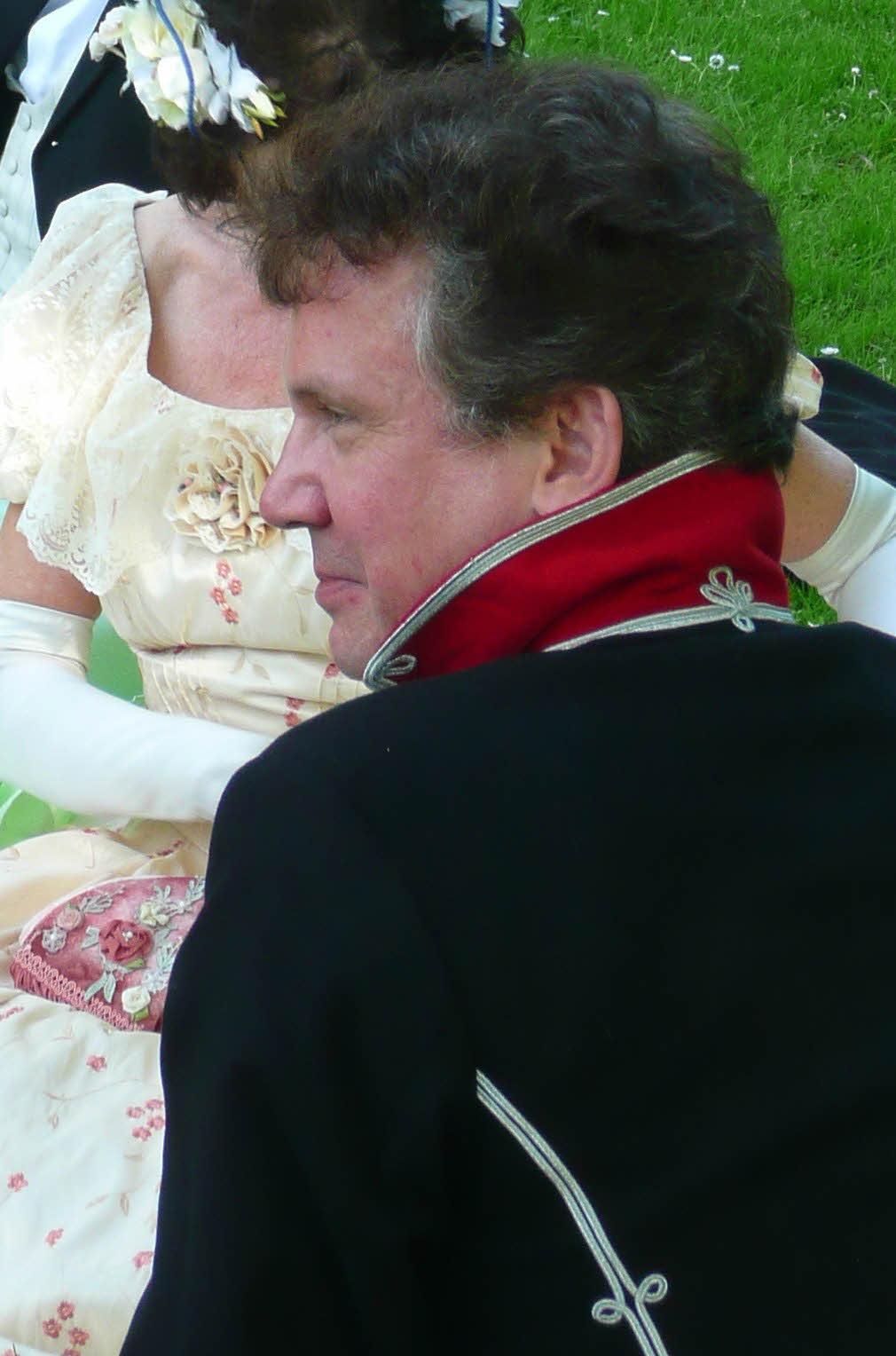 Peter Hoffmann lehrt in Fürth und Bamberg historische Tänze