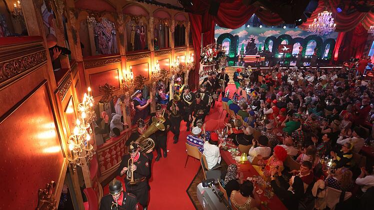 Fränkische Fastnacht 2026 im TV startet am Freitag - die Termine
