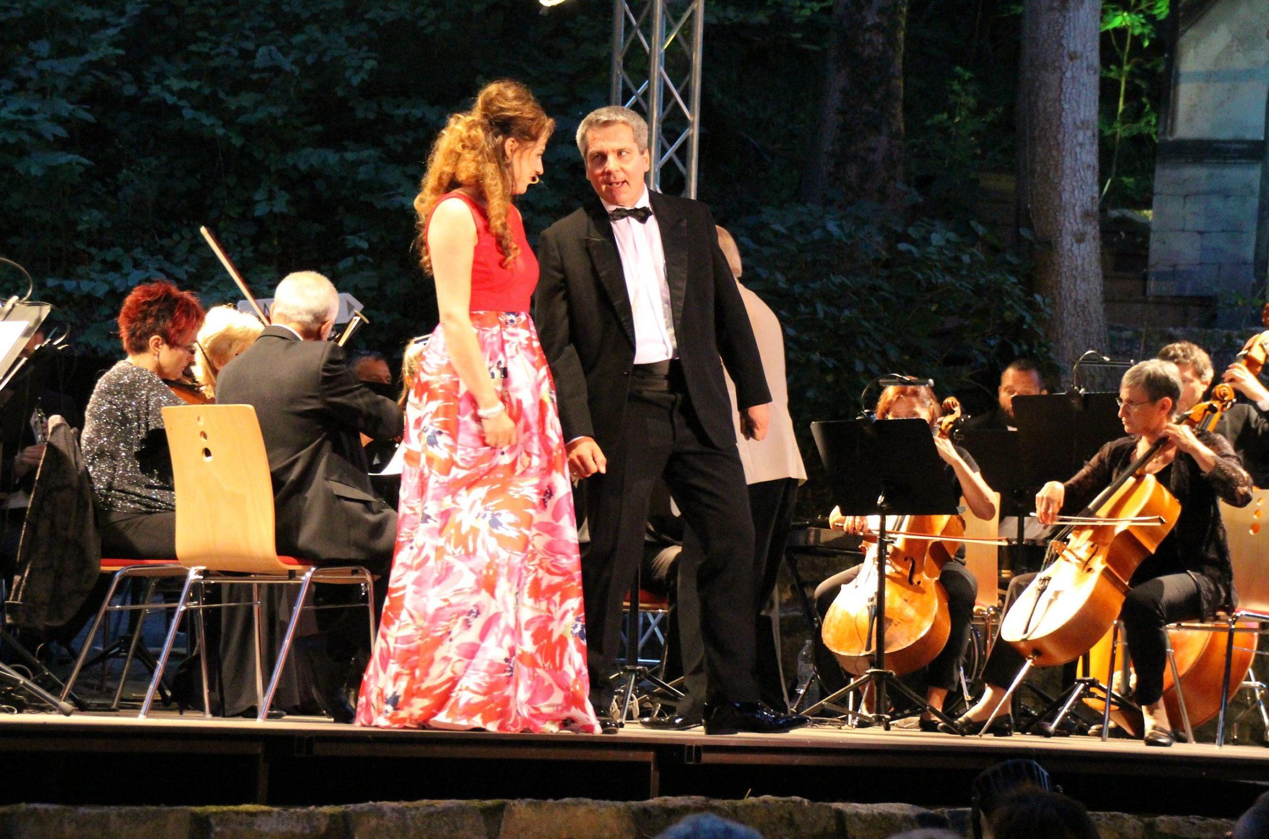 Viel Glück für die neue Operette in Heldritt