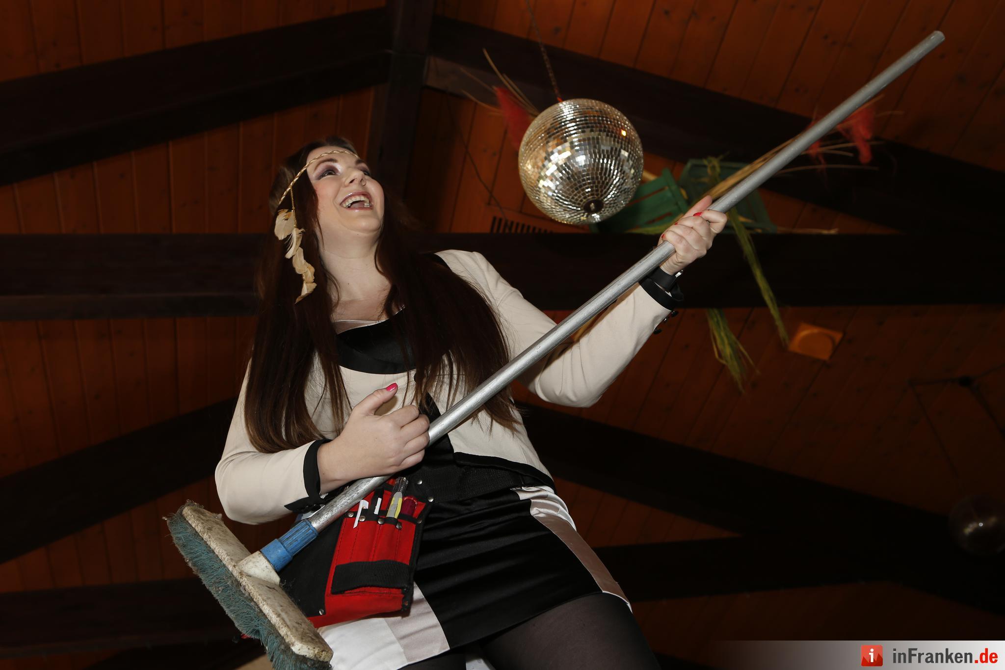 Bilder von: Angie Katze eröffnet Schlagerhotel