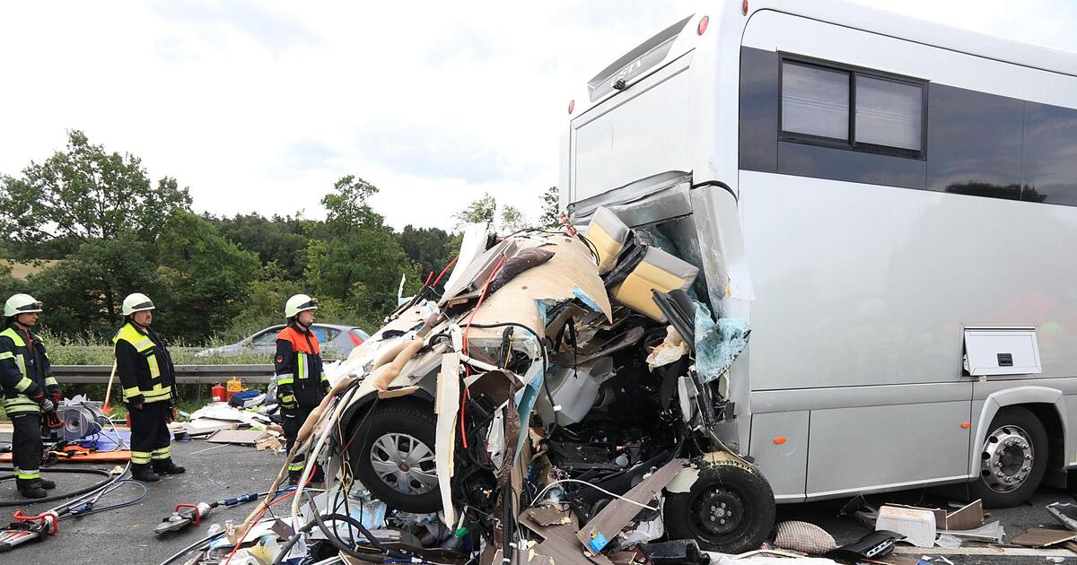 A3 Bei Schlüsselfeld Wohnmobil Fahrer Stirbt Frau Und Sohn Schwer