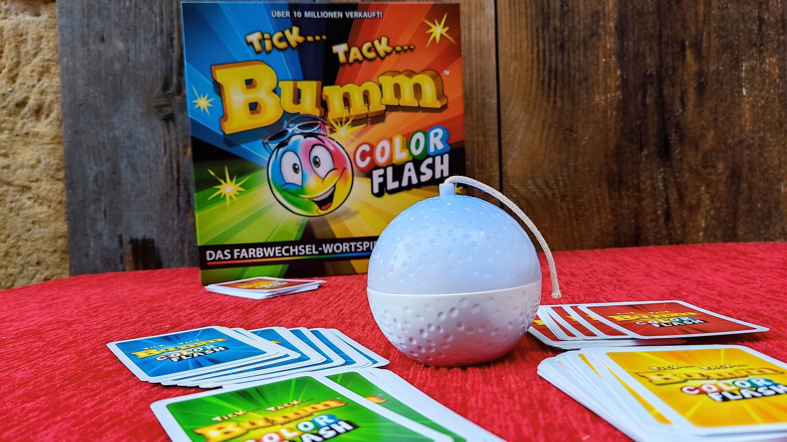 Tick Tack Bumm Color Flash im Test - Unser Partyspiel-Favorit mit der ...