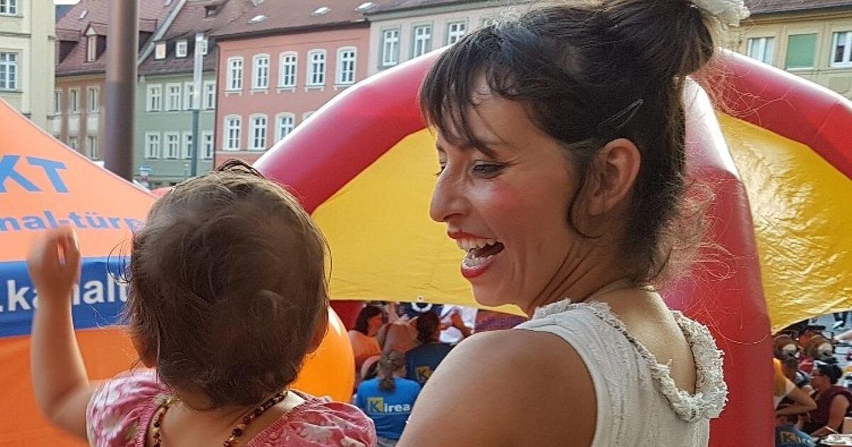"Lucy Loop" hat ihren jüngsten Fan mit dabei