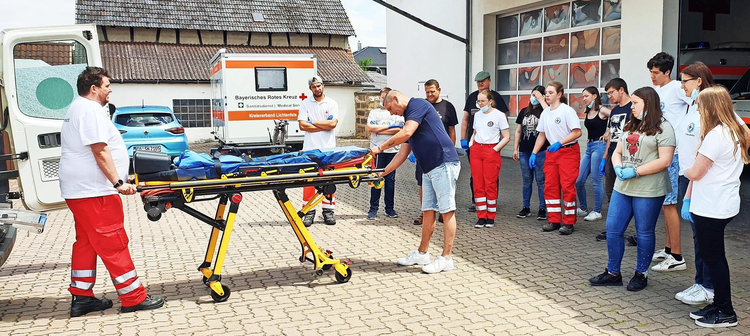 Elf Rotkreuz-Aktive geschult