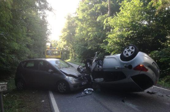 Schwerer Unfall auf der B 303 bei Tambach - Coburg nachrichten - NewsLocker
