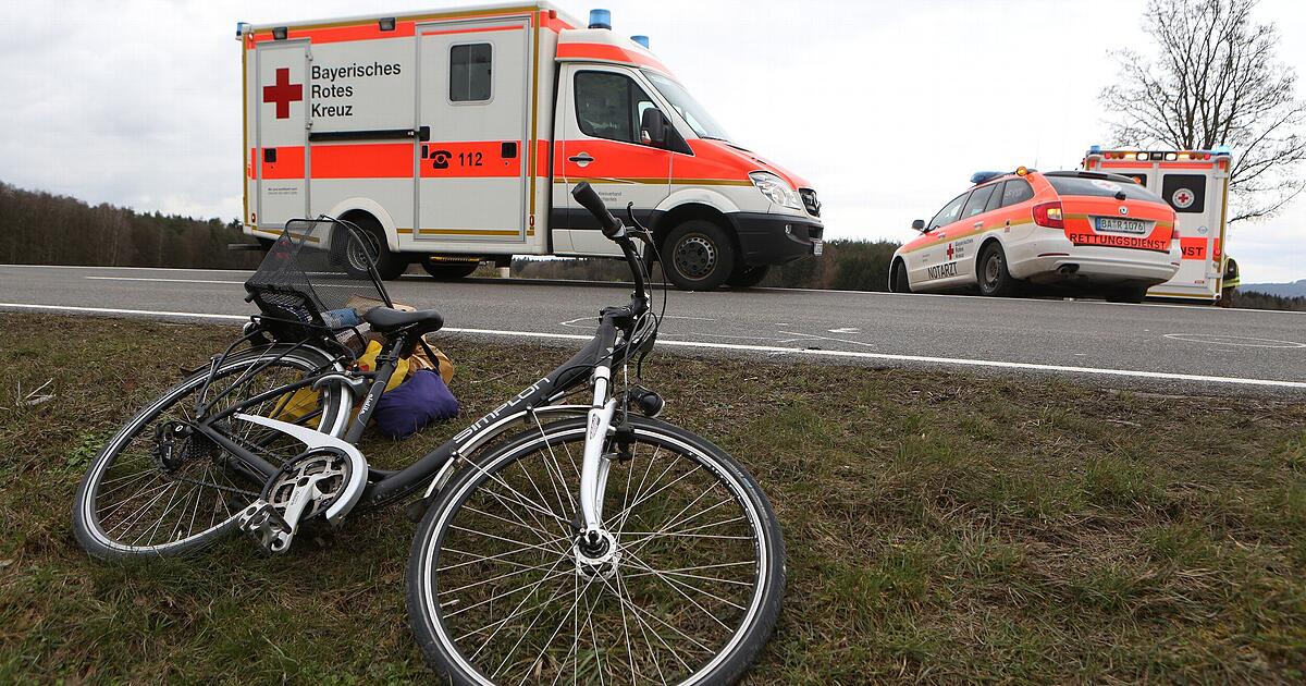 Tödlicher Radunfall bei Gräfenberg: Mann stürzt auf Wiese