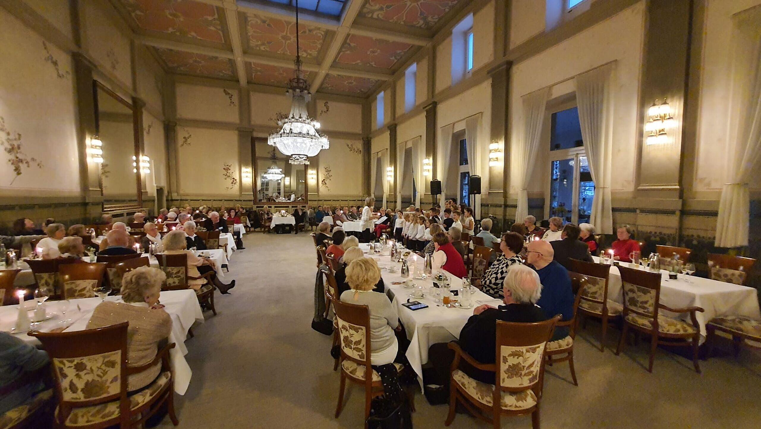 Bad Kissingen: "Freudig erwartet" - Gleich zwei Weihnachtsfeiern für Senioren fanden statt