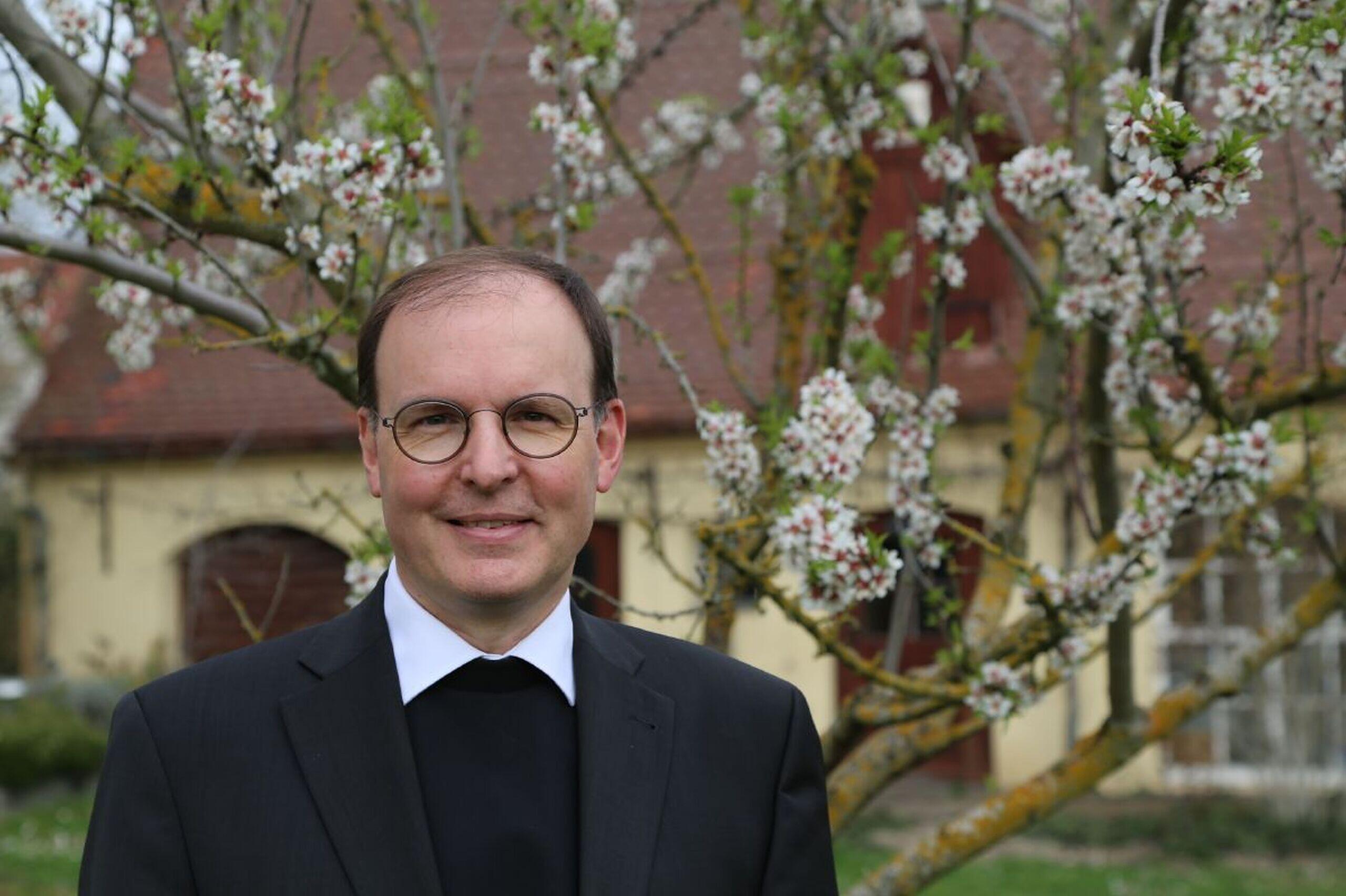 Würzburg: Pfarrer Paul Reder zum neuen Weihbischof ernannt - sein Werdegang