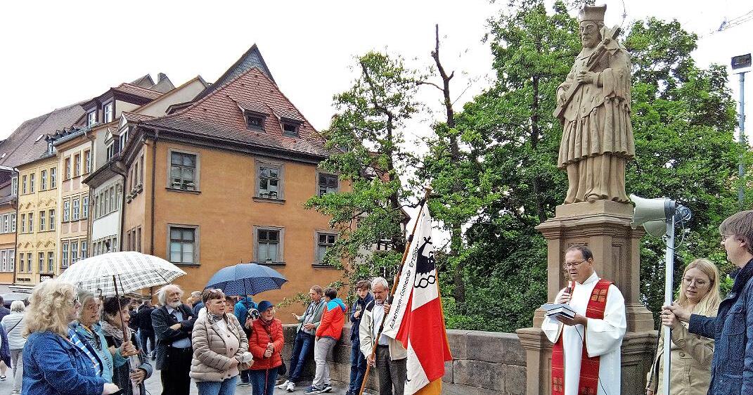 Feier auf der Oberen Brücke