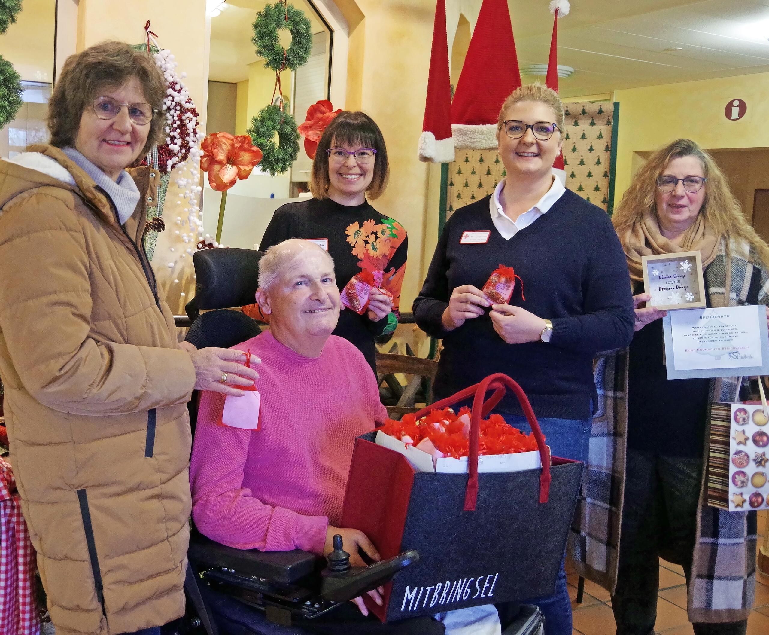 Bunte „Glückswürmla“ erfreuen die Kronacher Senioren