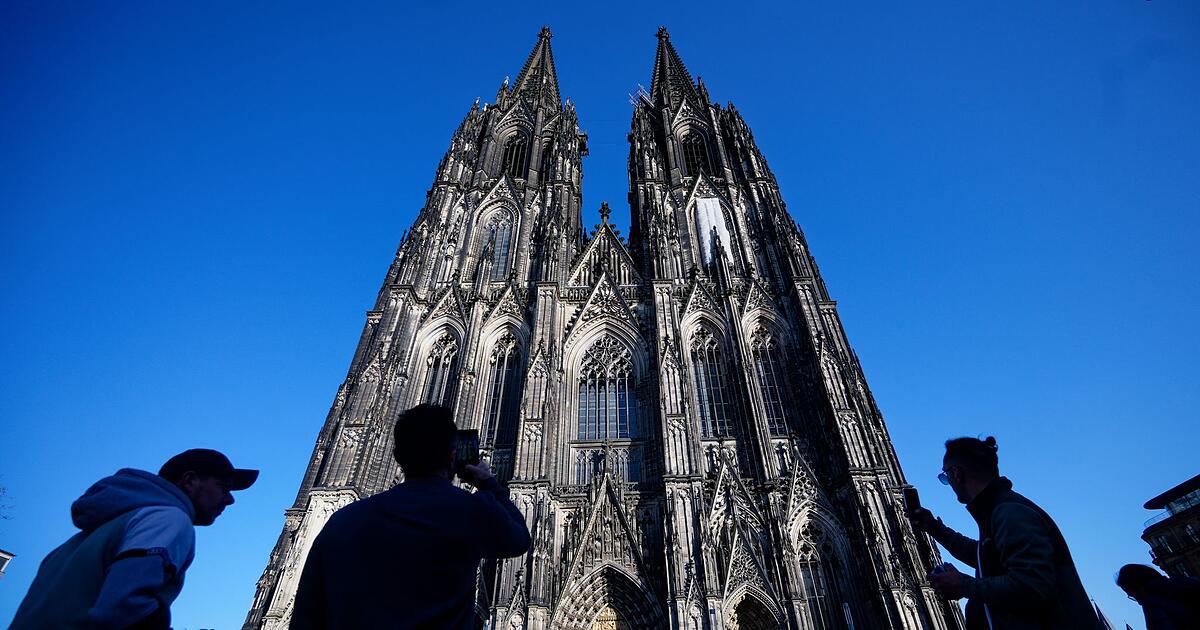 Von Ablehnung bis Verständnis - Promis zum Dom-Eintritt