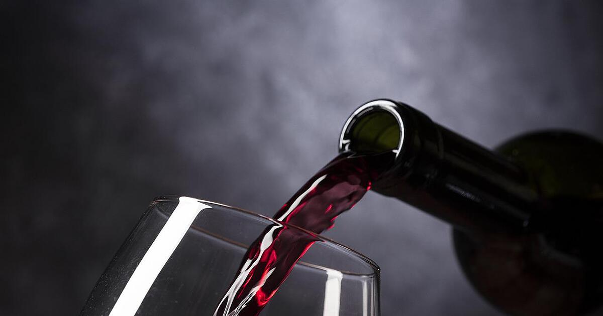 Kuriose Diät: Abnehmen mit Rotwein? So klappt es