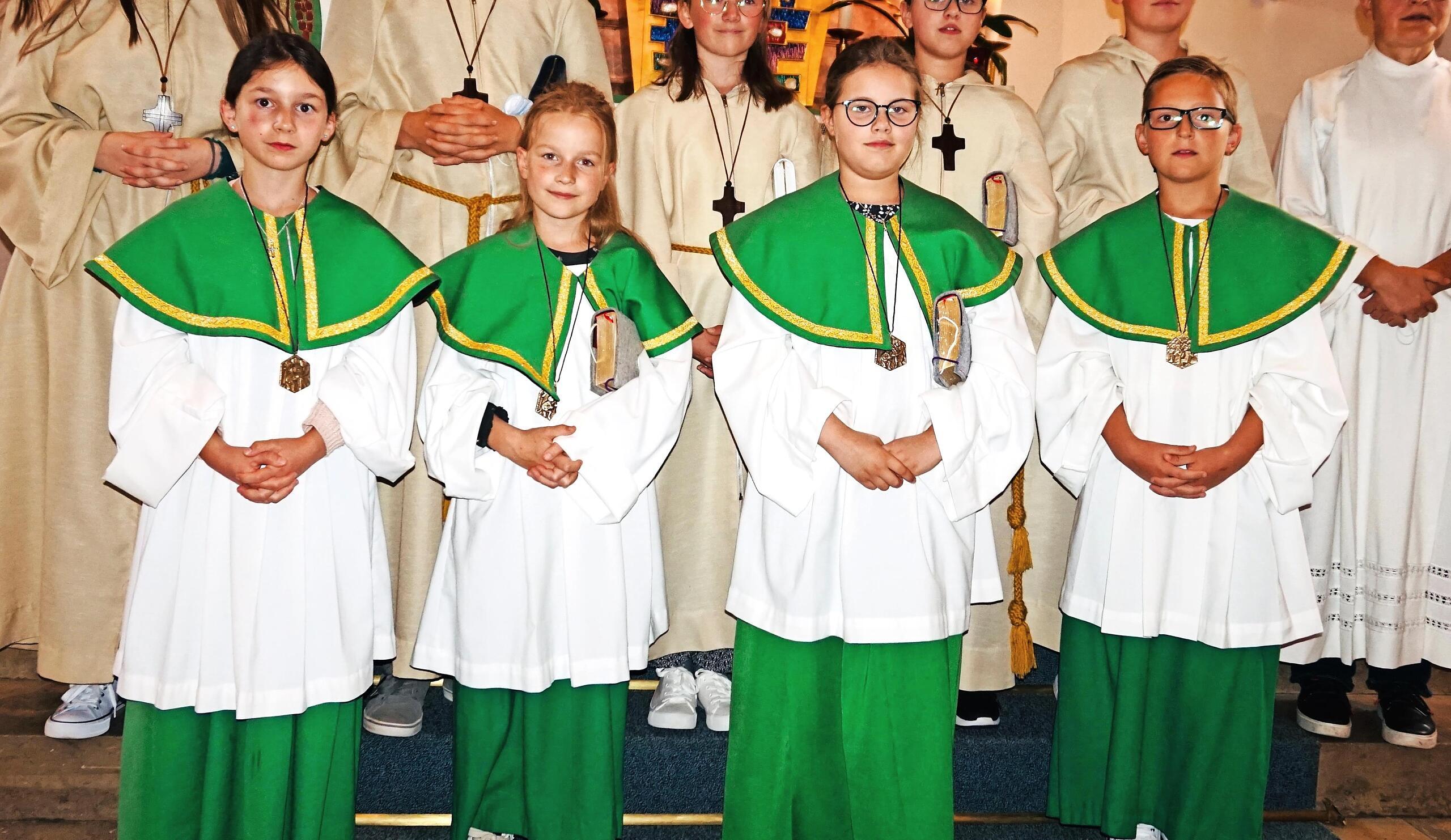 Vier neue Ministranten