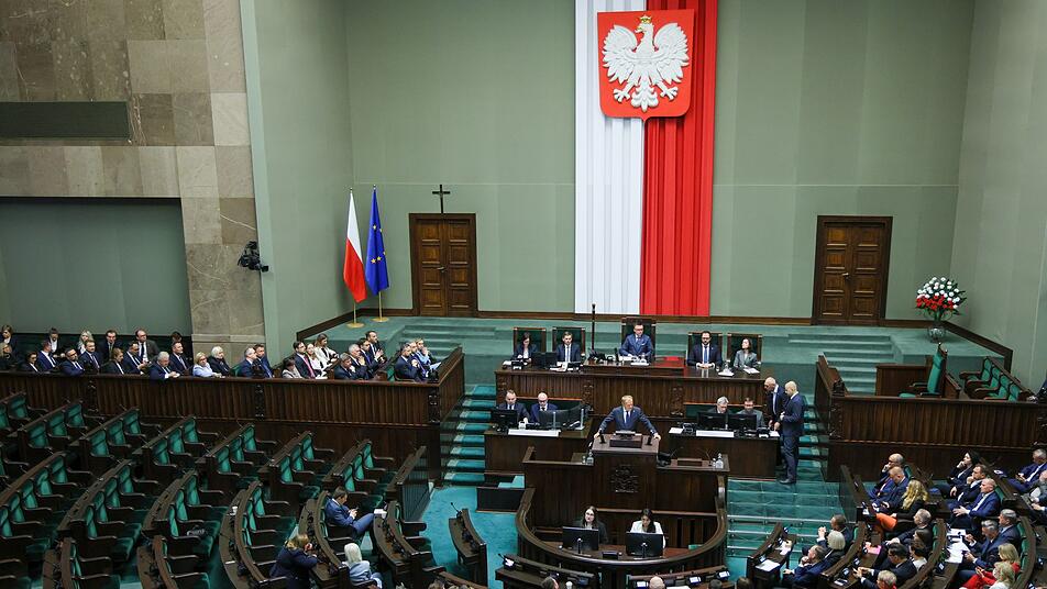 Polens Parlament spricht Tusks Regierung Vertrauen aus