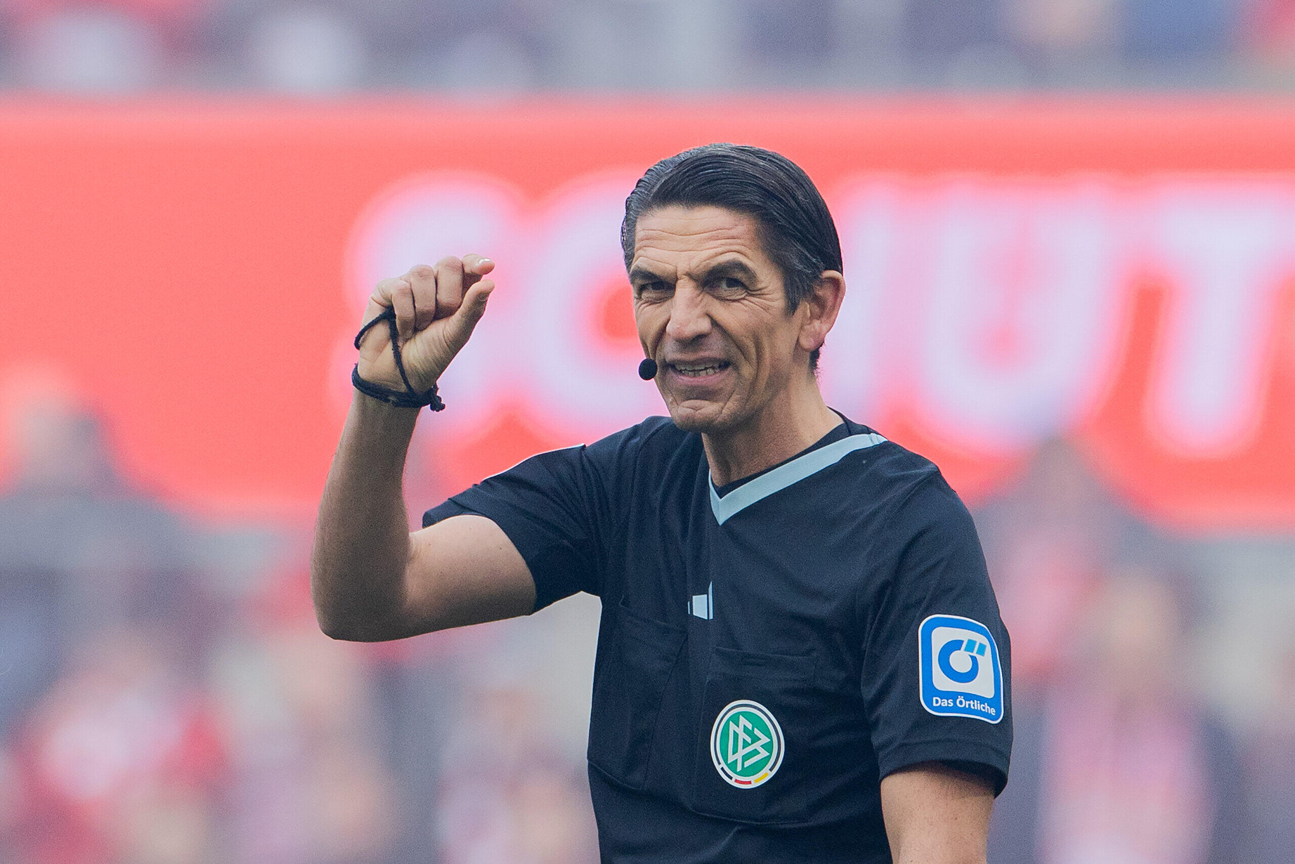 Deniz Aytekin schlägt Schiedsrichter-Revolution in der Bundesliga vor