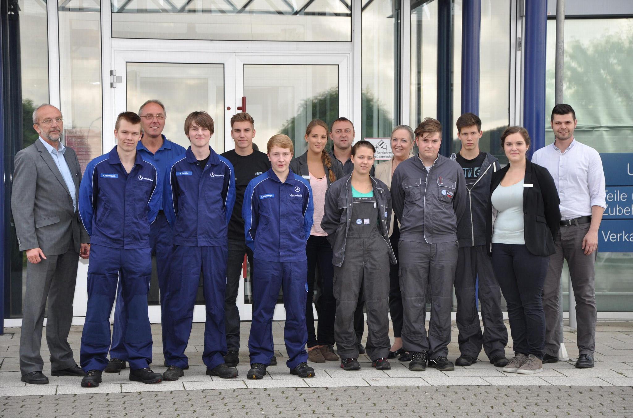Zehn neue Azubis bei Autohaus Kehm in Bad Neustadt