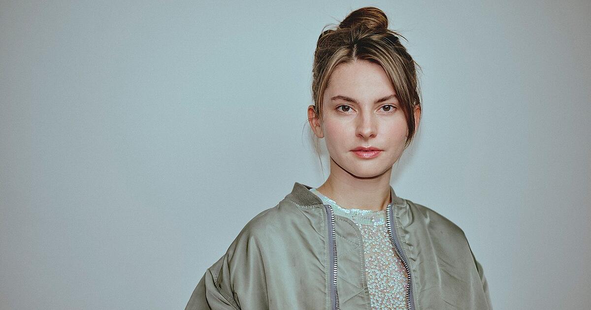 Schauspielerin Romina Küper In Schubladen Zu Denken Ist Auch Eine