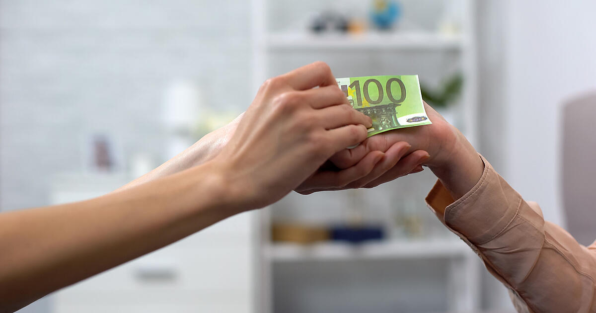 Pflegeversicherung: CSU will Beamte und Selbstständige einbinden