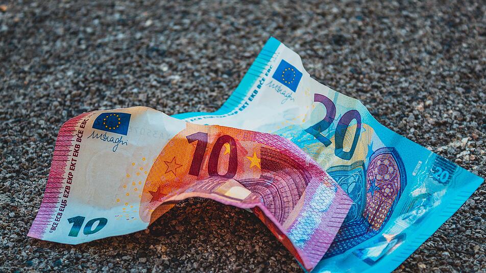 20 Euro auf der Straße gefunden: Darum kann dir eine Strafe drohen