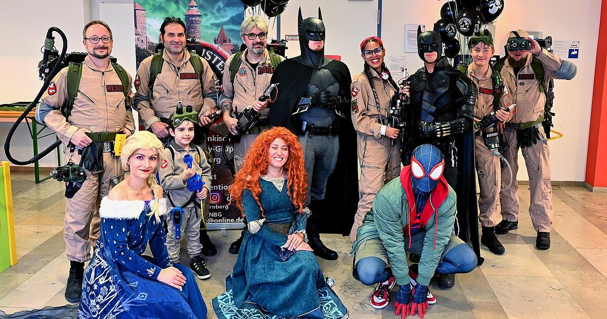 Erlangen: Nürnberger Cosplay-Gruppe zu Besuch in der Kinderklinik
