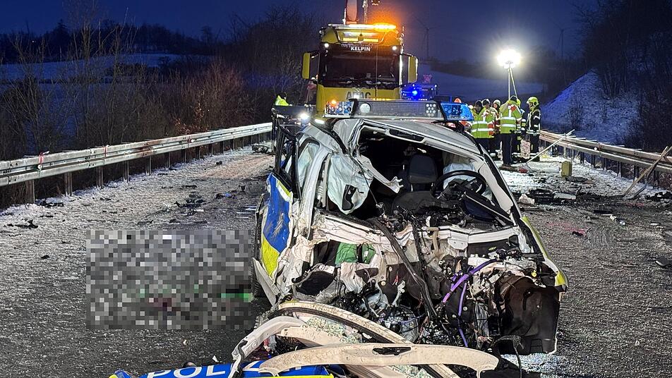 Unfall bei Selbitz: Enorme Anteilnahme an Tod von Polizist (25)
