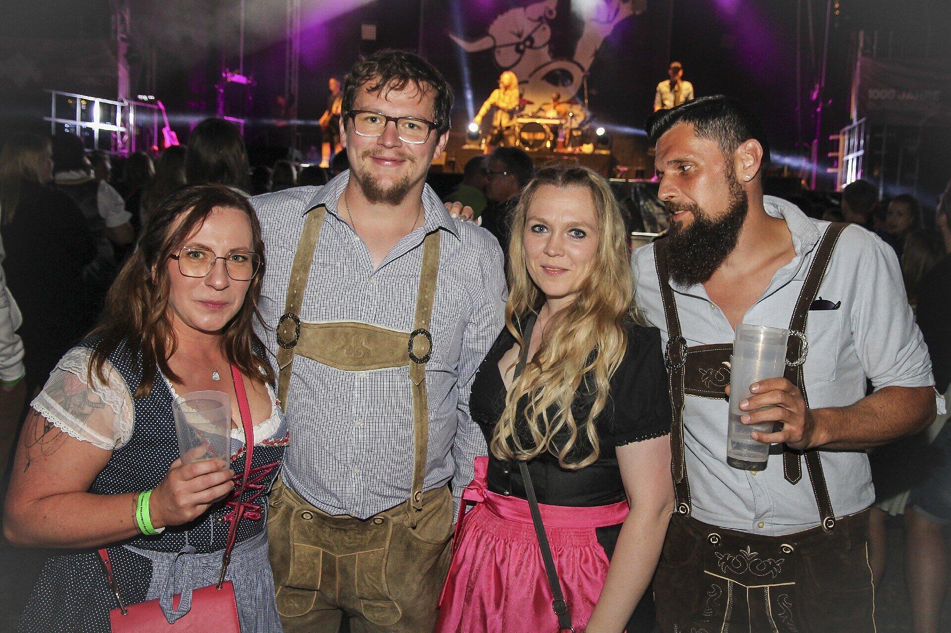 1000 Jahre Burgebrach: Troglauer live - Hier gibt es alle Fotos ...