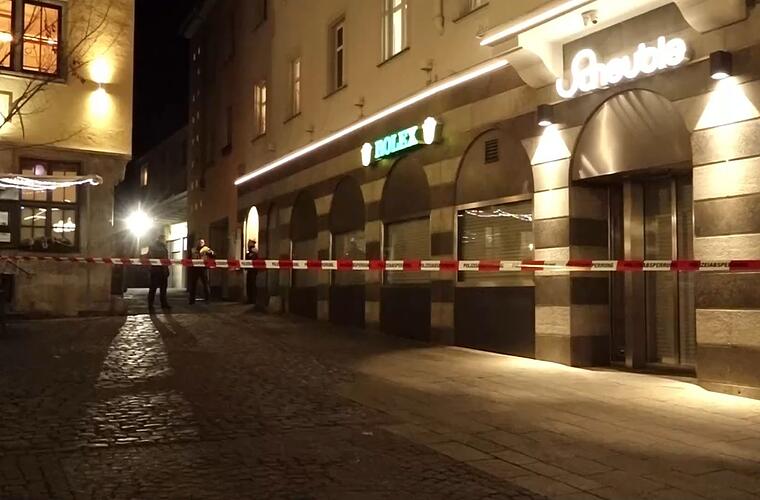 Raubüberfall auf Juwelier in Würzburger Innenstadt: Großfahndung der Polizei