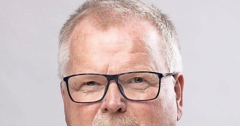 35 Jahre nach dem Mauerfall: Eberhard Schellenberger liest aus „Deckname Antenne“