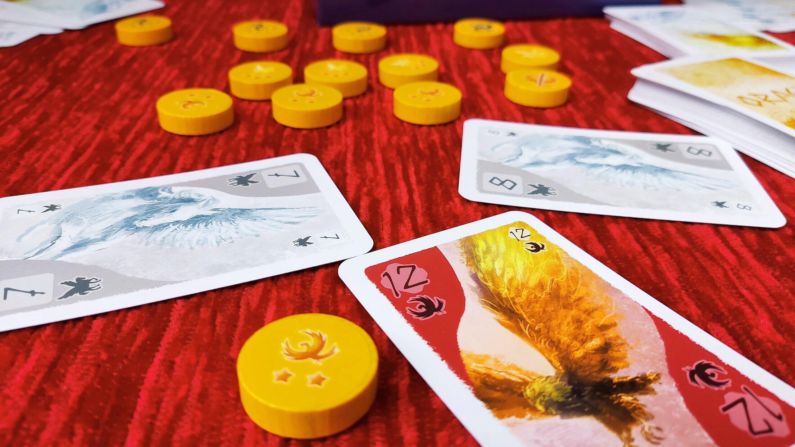 Spiele-Test "Oracle": Originelles Fabeltiere-Stechen - Kartenspiel-Tipp