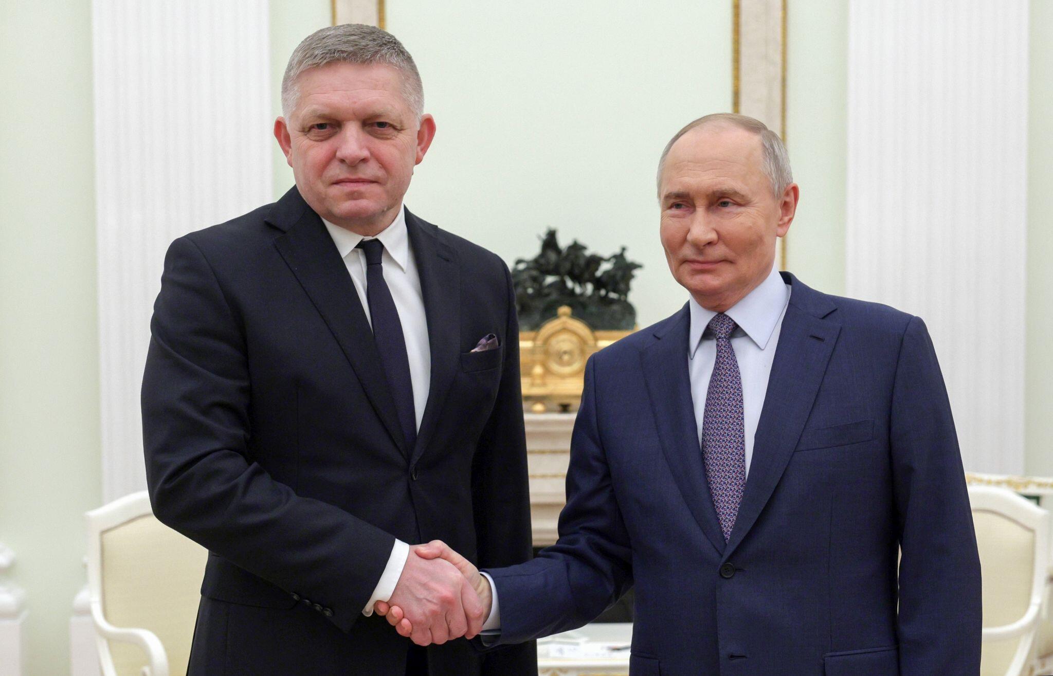Putin gratuliert Orban, Fico und Schröder zu Neujahr