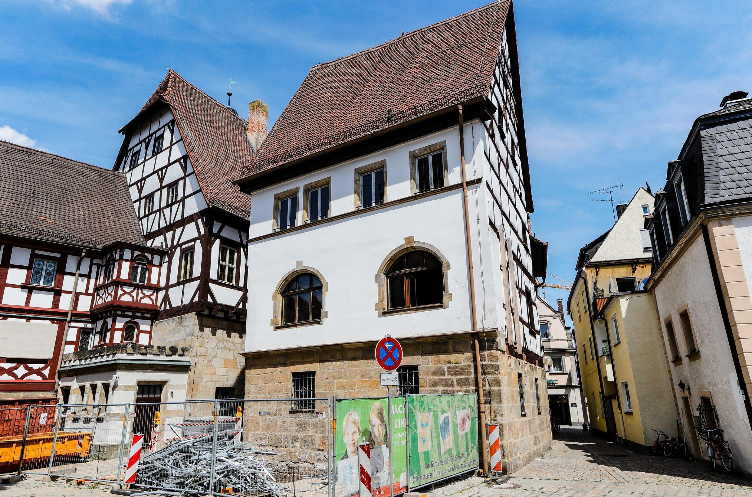 Blick hinter die Großbaustelle Forchheimer Rathaus