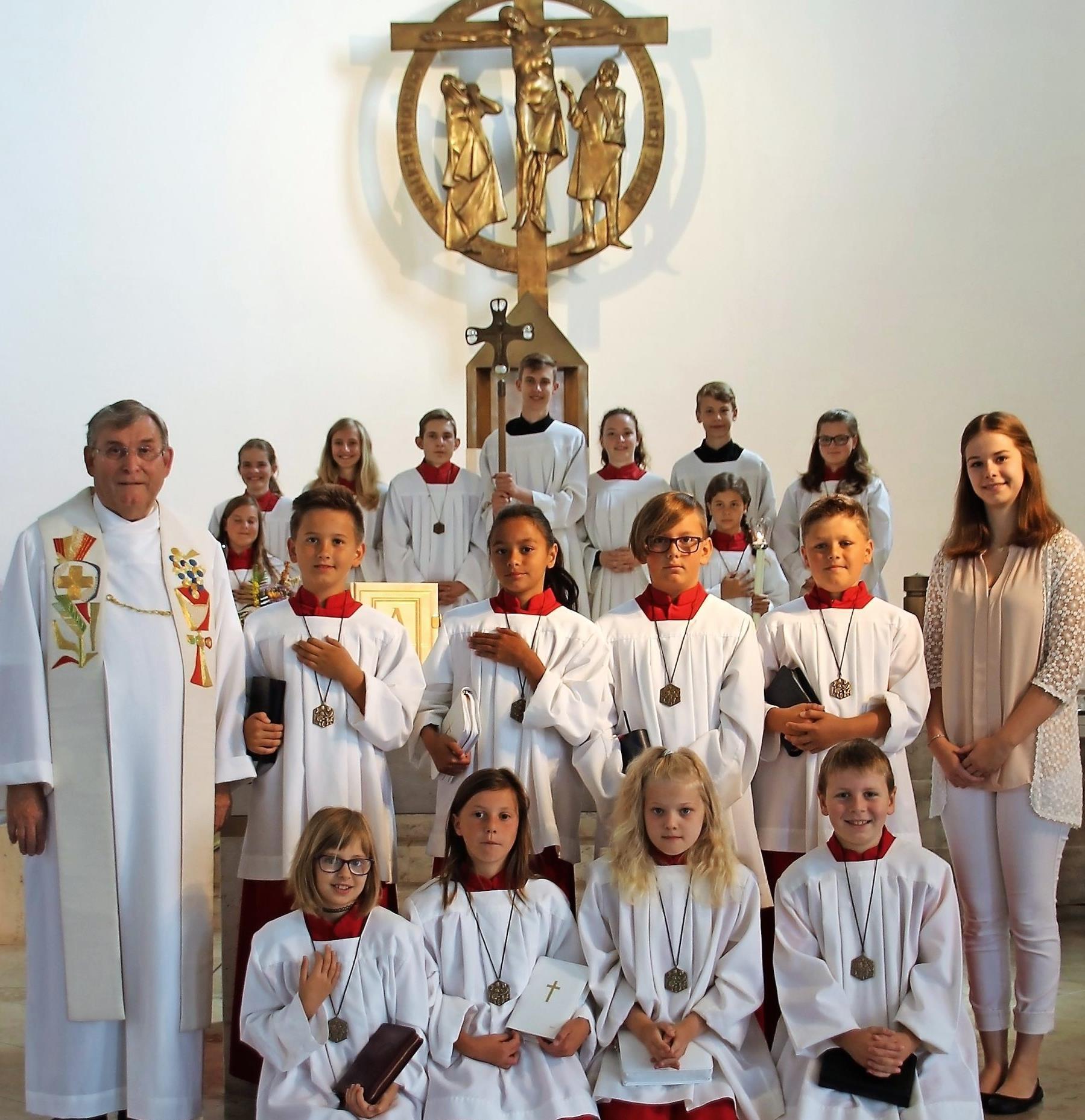 Acht neue Ministranten