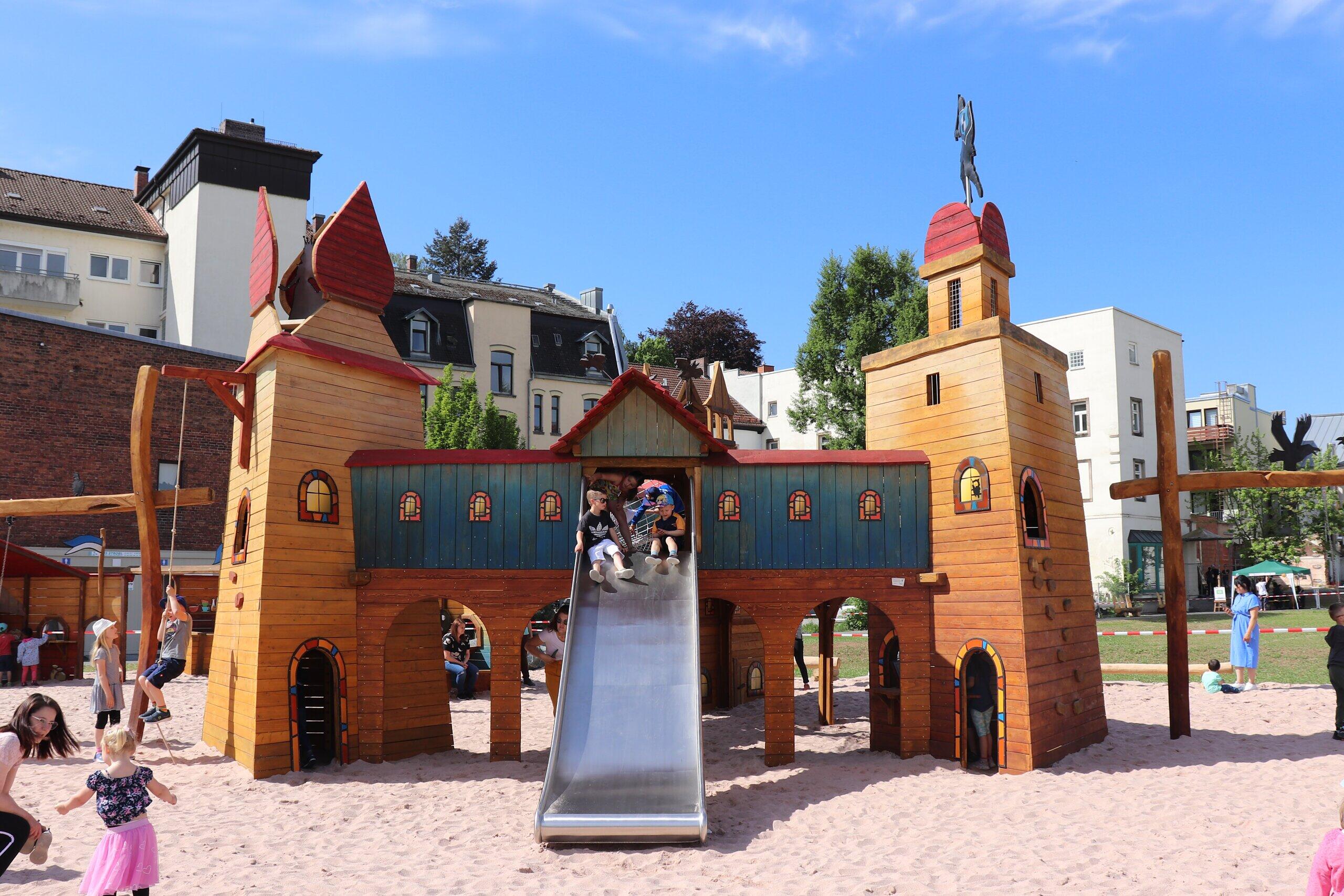 Kulmbach: "Zamm geht's" am ehemaligen Kaufplatz - Spielplätze gemeinsam säubern