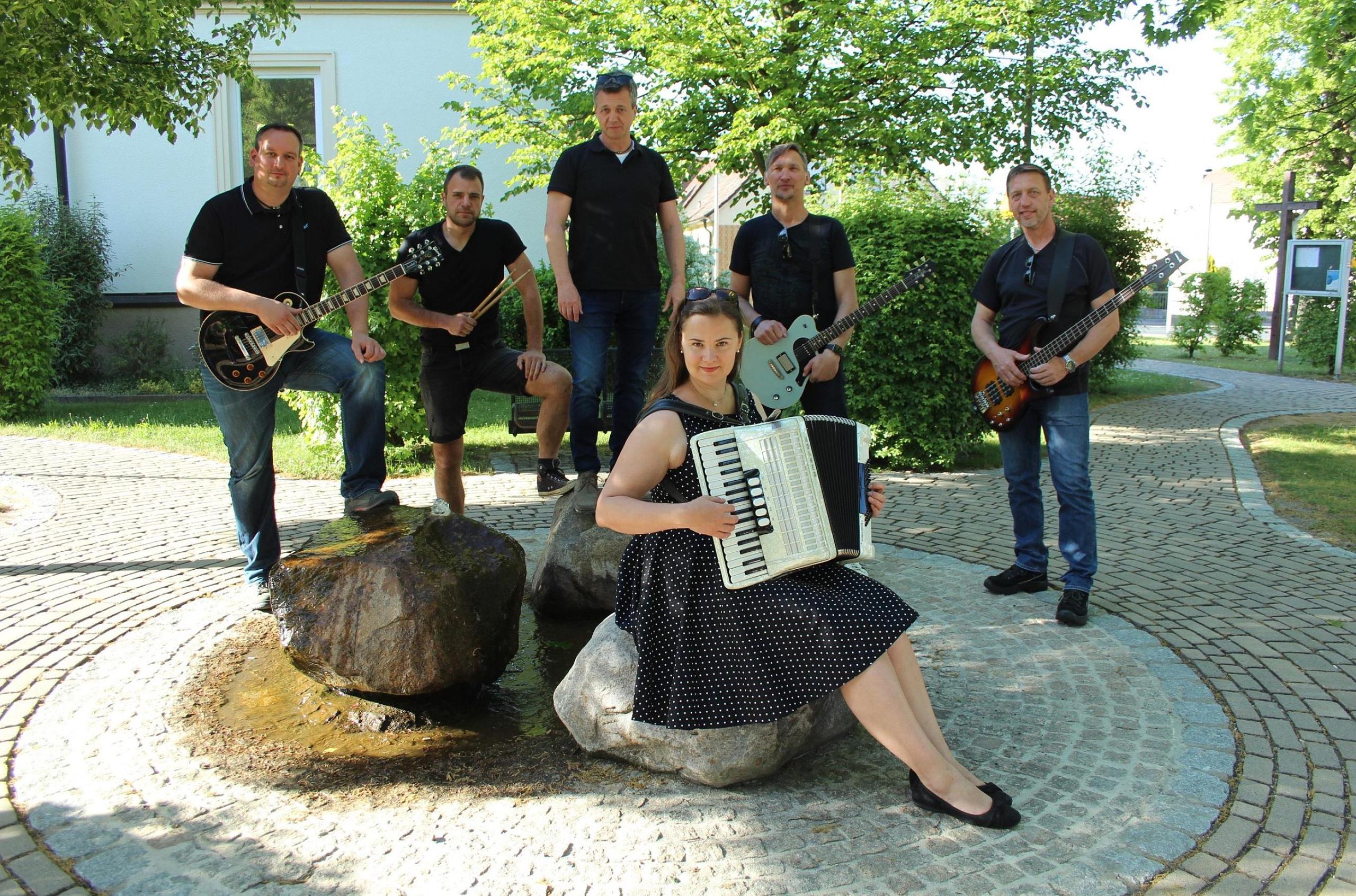 Musik von Helene Fischer bis Motörhead beim Gremsdorfer Dorffest