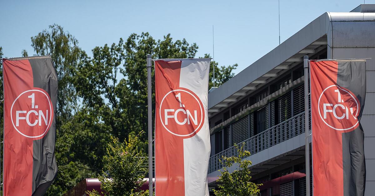 FCN: Heimtrikot für die Saison 2025/26 präsentiert - Fans mit klarer ...